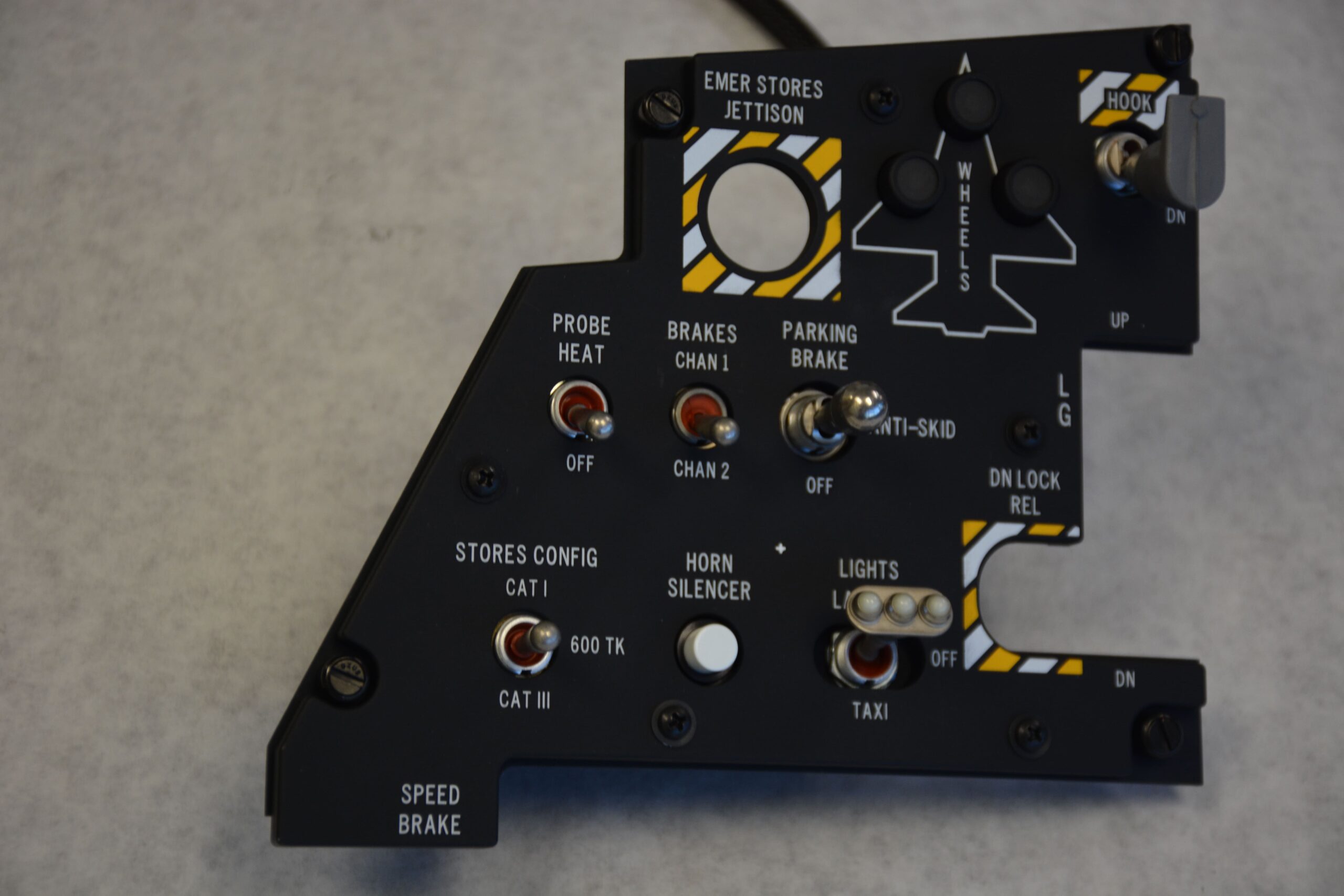 F-16 Products | Simulator Product Solutions